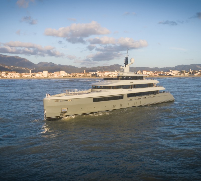 Yacht KATHRYN, Codecasa | CHARTERWORLD Luxury Superyacht Charters